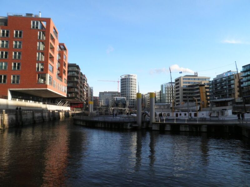 Hamburg: Speicherstadt & HafenCity 2-Hour Walking Tour - A Closer Look at the Highlights