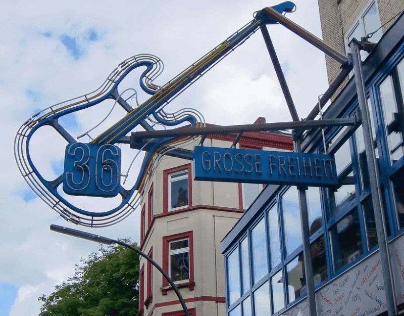 Hamburg: St. Pauli (18+) Private Guided Walking Tour - Starting Point and Practicalities