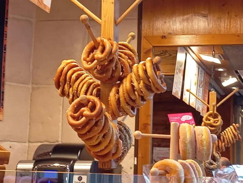 Hamburg Traditional Food Tour: Full Meal and Drinks - Key Points