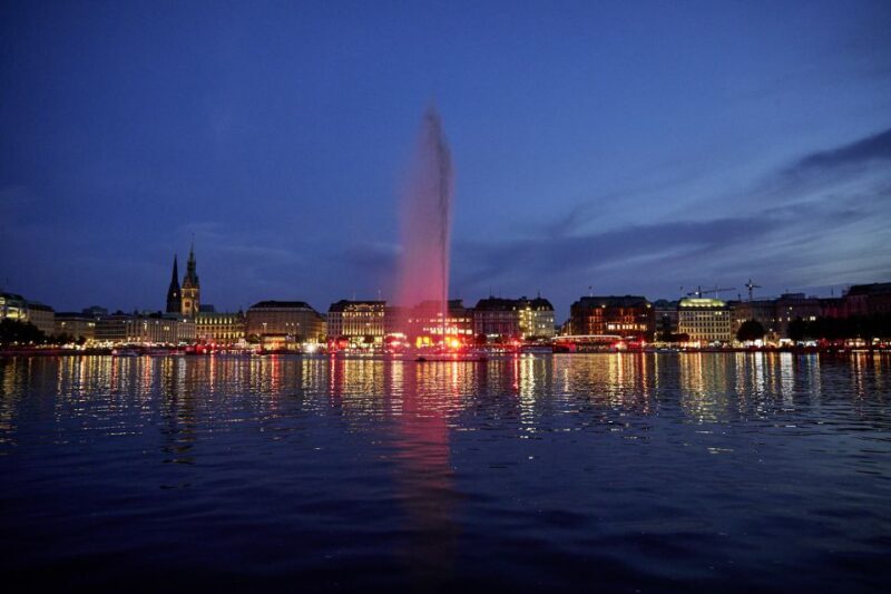 Hamburg: Twilight cruise - Why This Cruise Is Worth it