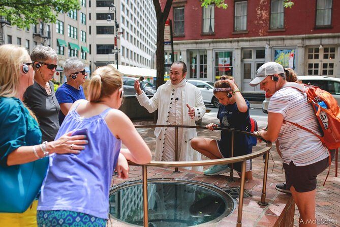 Hamilton Live! Walking Tour in lower Manhattan - Exploring Lower Manhattan Through Alexander Hamilton’s Eyes