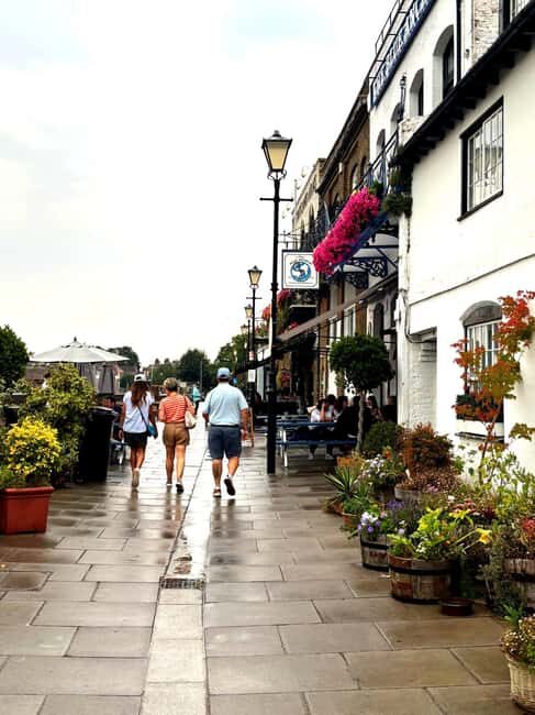 Hammersmith: Scenic Riverside Walking Tour & Prosecco Toast - Key Points