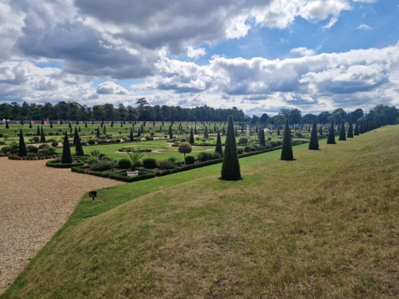 Hampton Court and Windsor Castle, a right Royal day out. - Key Points