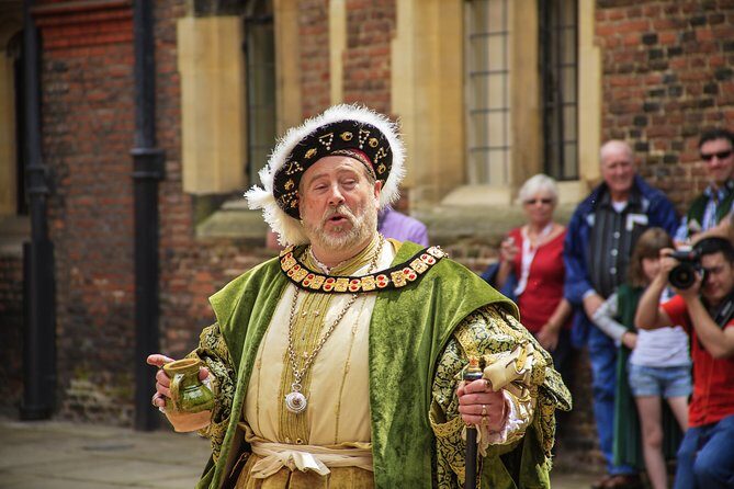 Hampton Court Palace & Garden Maze, Private Tour Admission with Audio Guides - The Value and the Experience