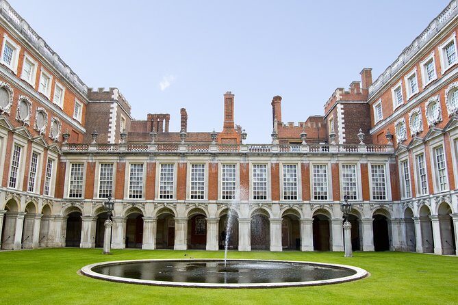 Hampton Court Palace & Garden Maze, Private Tour Admission with Audio Guides - Authentic Reviews and What Travelers Say