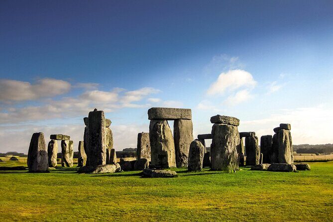 Hampton Court Palace, Stonehenge & Roman Bath Private Tour with Passes - Introduction