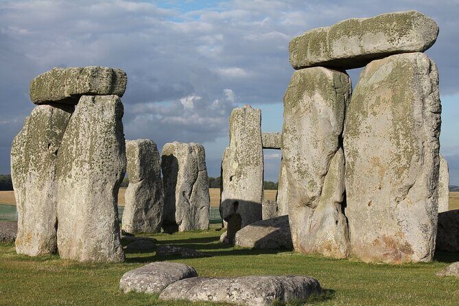 Hampton Court Palace, Stonehenge & Roman Bath Private Tour with Passes - FAQs