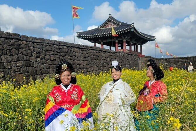 Hanbok Experience & Seasonal Half-Day Private Package Tour - What’s Included and What to Consider