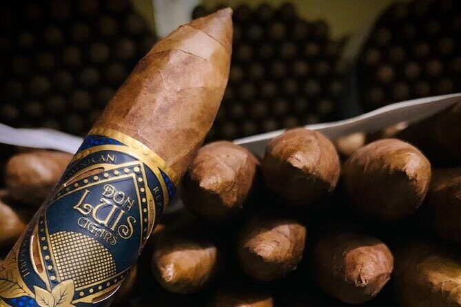 Hand Roll Your Cigar - Introduction: Is It Worth Trying?