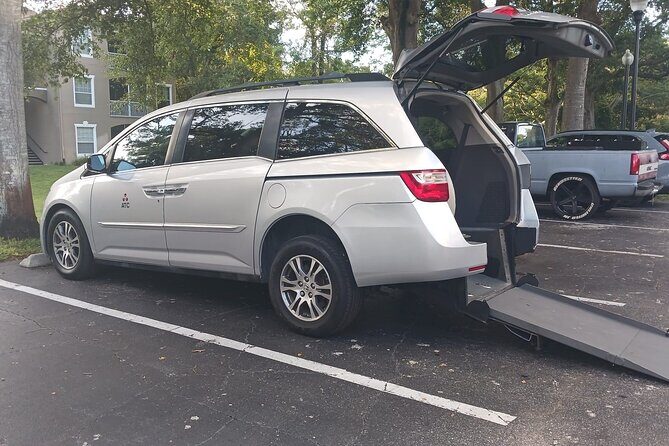 Handicap Orlando Airport MCO or Hotel Transfer - A Look at the Transfer Experience: What You Can Expect
