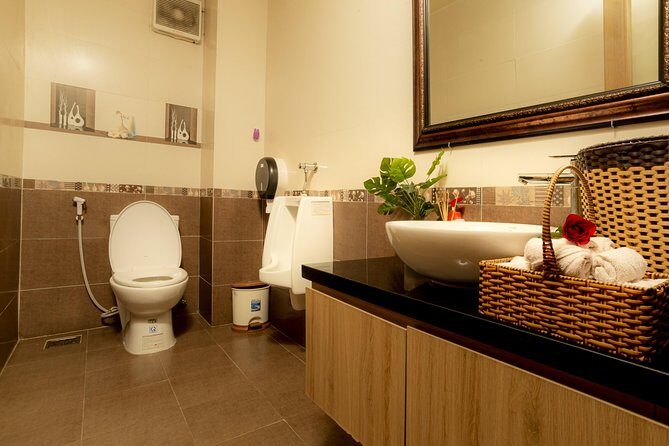 Hands Body Massage 90 mins with aroma oils - Pricing and Value