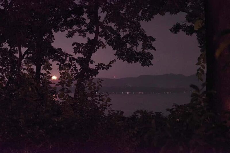 Hangzhou After Dark: Baoshi Hill for the Adventurous - The Value of the Experience