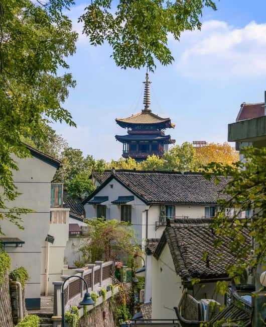 Hangzhou Highlights: West Lake, Silk Culture & Art Workshop - Through Ancient Streets: Southern Song Imperial & Hefang