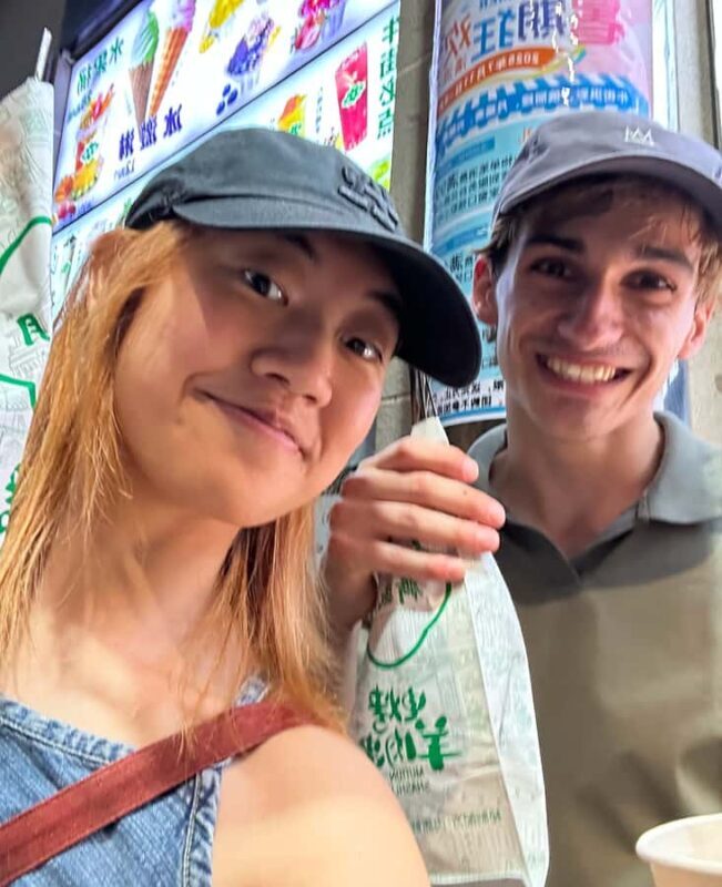 Hangzhou Nightlife: Historic Bar, Live & Local Market - Key Points