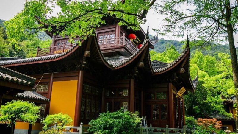 Hangzhou: Private Customized Tour of City's Top Sights - A Taste of Tranquility at Amanfayun Village