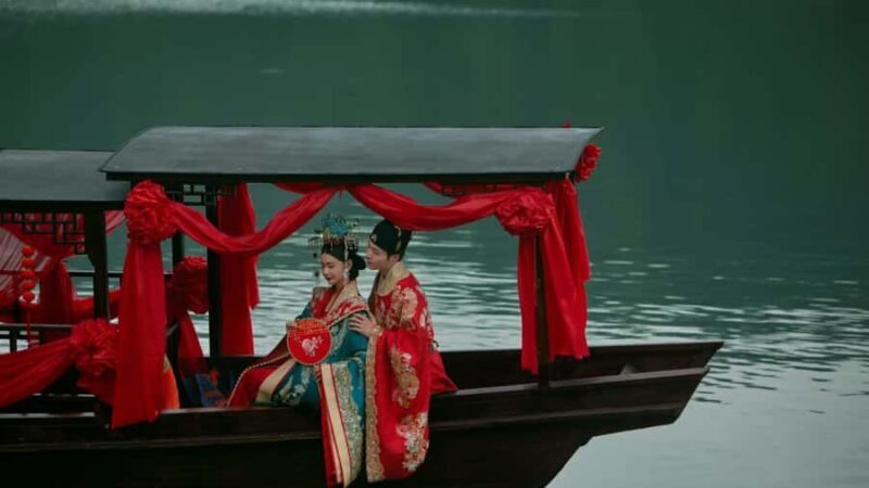 Hangzhou: West Lake Boat Tour Photoshoot - A Deep Dive into the West Lake Photoshoot Experience