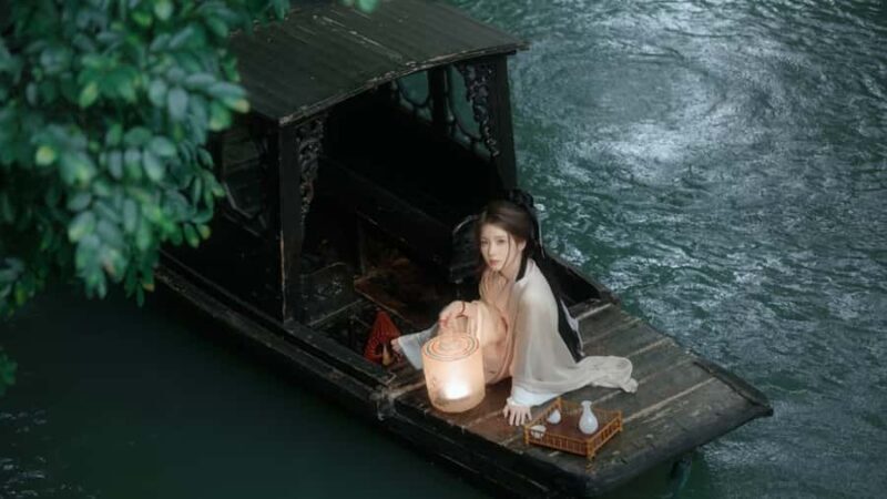 Hangzhou: West Lake Boat Tour Photoshoot - Frequently Asked Questions