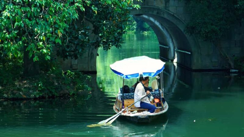 Hangzhou: West Lake Yuloh Boat with Local Guide - Practical Tips for Travelers