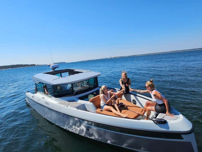 Hanko: Private Boat trip to Archipelago National Park - An Authentic Finnish Adventure from Hanko