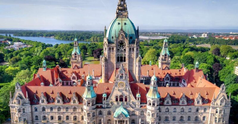 Hannover: New Town Hall exclusive Guided Walking Tour - What to Expect When You Join the Tour