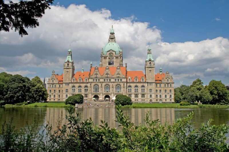 Hannover: New Town Hall exclusive Guided Walking Tour - The Value of the Tour