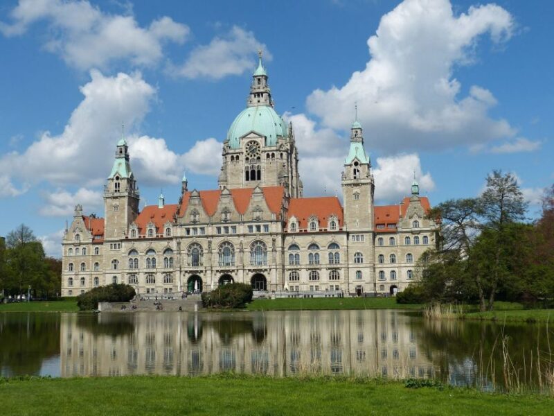 Hannover: Private Guided Walking Tour - Key Points