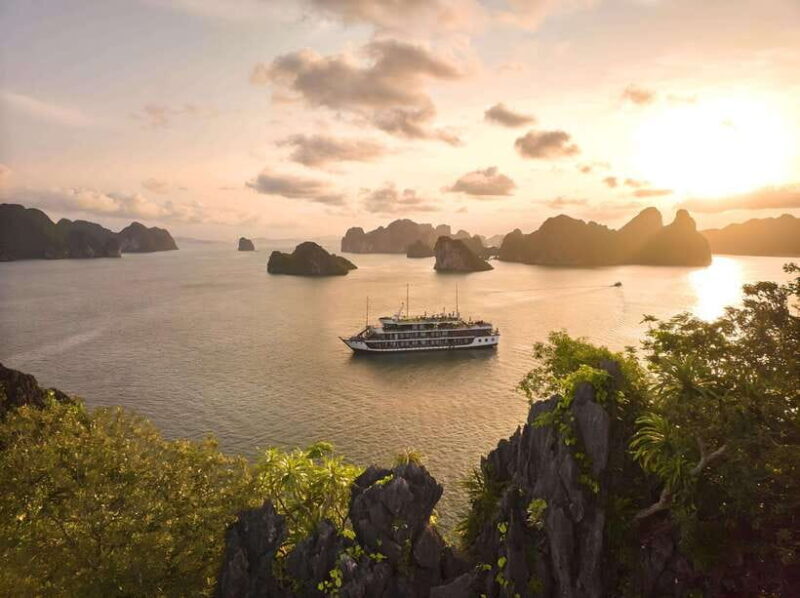 Hanoi: 2D1N Ha Long&Lan Ha Bay by Le Journey Elegance Cruise - A Detailed Look at the Experience