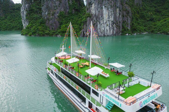 Hanoi : 5 Star Halong Bay Cruise Buffet Lunch,Limousine & Jacuzzi - Key Points