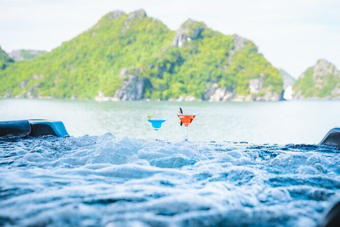 Hanoi : 5 Star Halong Bay Cruise Buffet Lunch,Limousine & Jacuzzi - Relaxation and Reflection