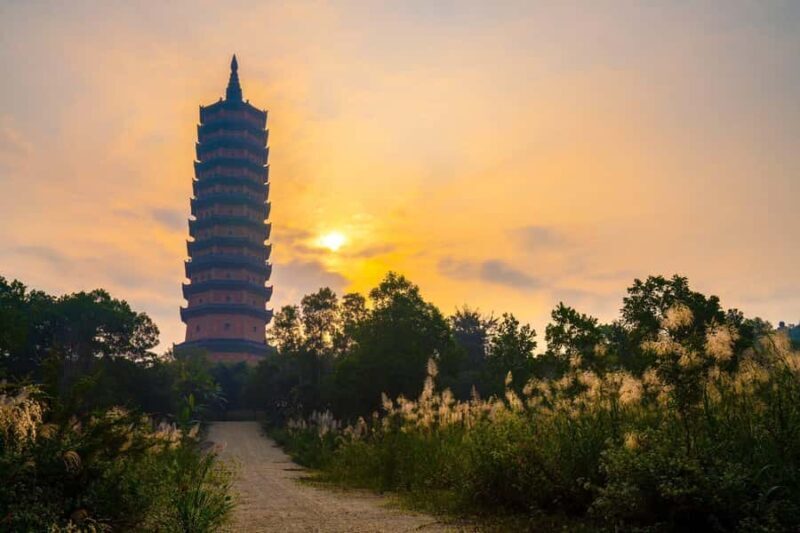 Hanoi: Bai Dinh Pagoda & Toy Village or Hat, Incense Village - Optional Stops: Conical Hat and Incense Villages