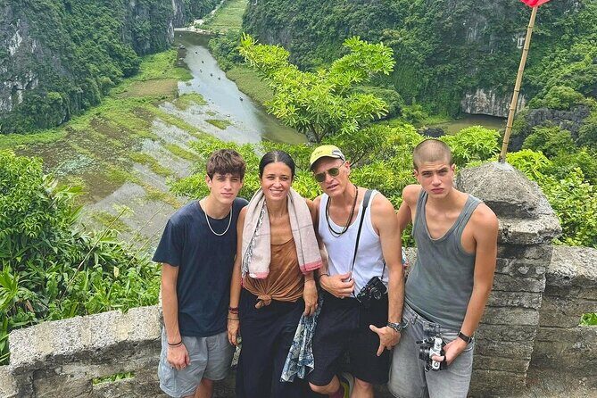 Hanoi: Bai Dinh Pagoda, Trang An Boat Ride & Mua Cave Views - FAQ