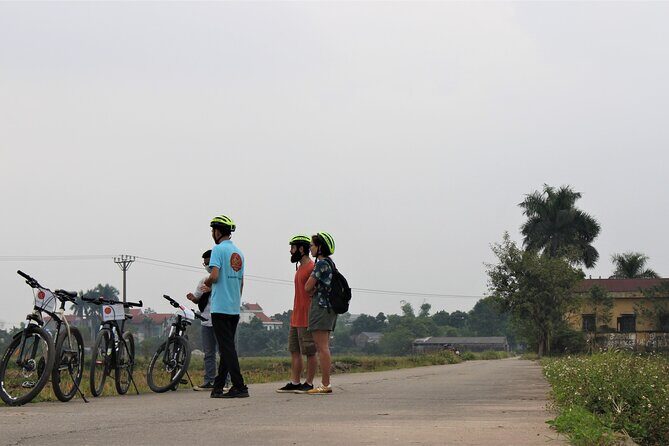 Hanoi Bicycle Tours: Hanoi Cycling Tours Full Day - Visiting a Bonsai Artist & Crossing Long Bien Bridge Again