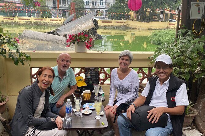 Hanoi City Bike Tour through Banana Island & Food Tasting - Key Points