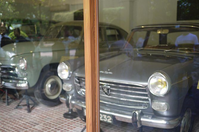 Hanoi city tour with water puppet show- small group tour - The Pros and Cons