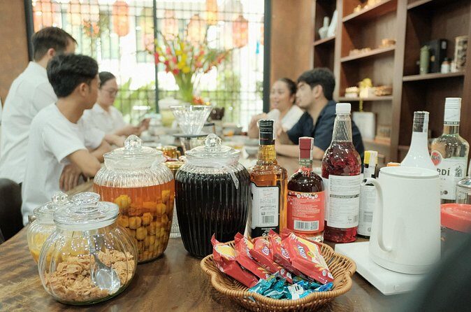 Hanoi Cocktail Workshop: Vietnamese Cocktails & Traditional Meal - Who Should Consider This Experience?