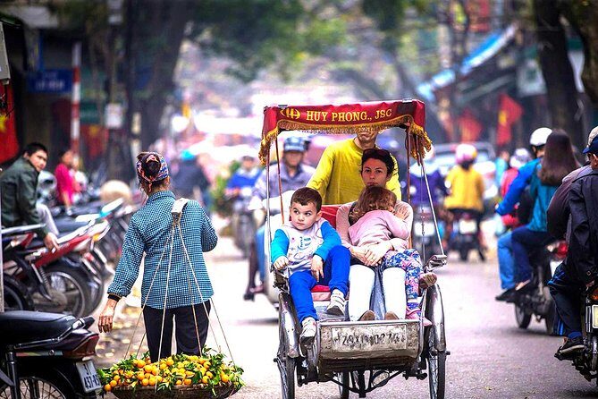 Hanoi Cyclo and Water Puppet Show with Dinner Private Tour - A Close Look at the Tour Itself