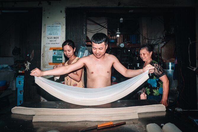 Hanoi Dawn Private Food Tour with 10+ Tastings - What the Tour Offers: A Deep Dive into the Itinerary