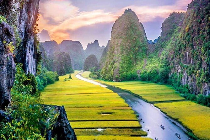 Hanoi: Deluxe Tour Discover Hoa Lu, Trang An Grottoes, Mua Caves - Return to Hanoi — A Comfortably Long Day