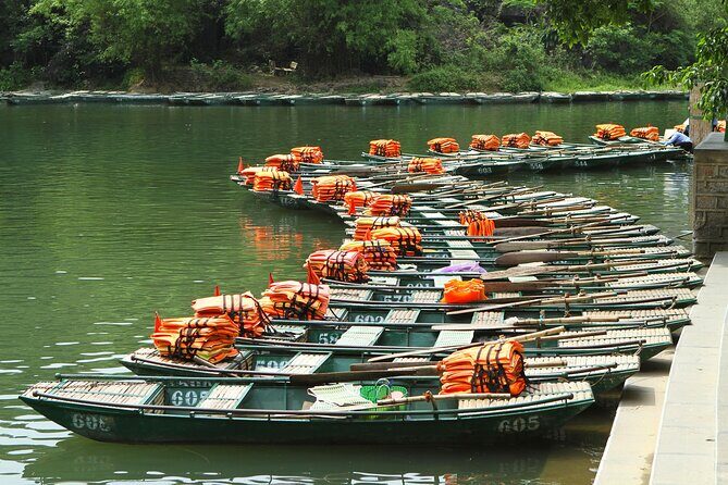 Hanoi: Deluxe Tour to Hoa Lu Ancient Capital, Tam Coc Boat Trip - The Sum Up