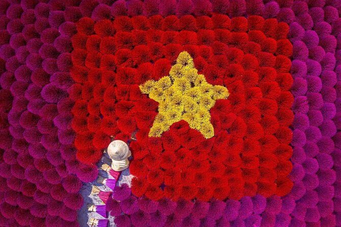 Hanoi: Duong Lam Ancient Village & Traditional Craft Private Tour - Key Points