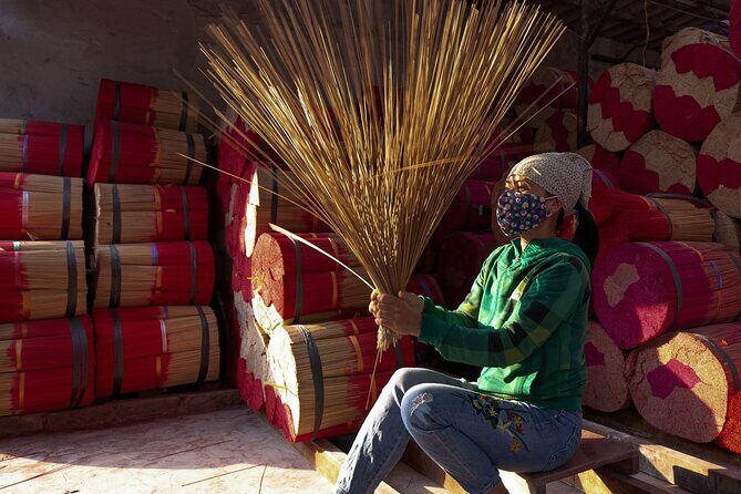 Hanoi: Duong Lam Ancient Village & Traditional Craft Private Tour - FAQs