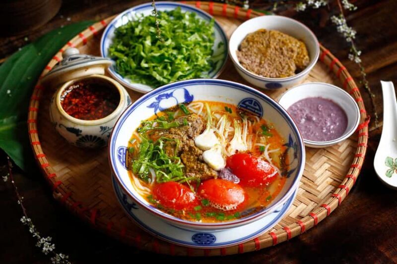 Hanoi: Enjoy lunch with Special Food Walking Tour - Key Points