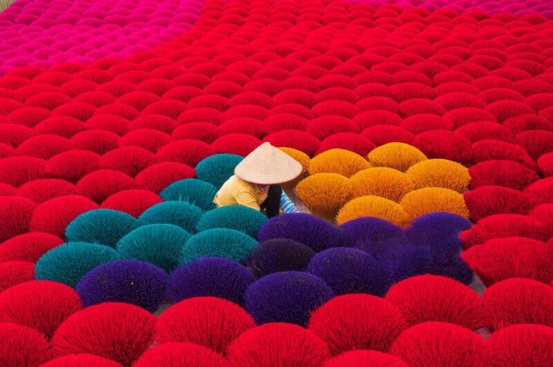 Hanoi: Ethnology Museum or Hat & Incense Village SMALL GROUP - An Authentic Dive into Hanoi’s Cultural Heart