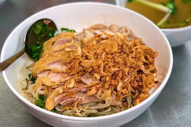 Hanoi Famous Michelin Guided Street Food Tour - First Stop: Ph Gà Nguyet — The Chicken Pho Experience