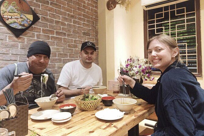 Hanoi Food Local Market Walking Tour - Scenic Stop at Hoan Kiem Lake