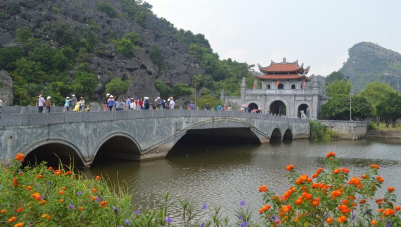 Hanoi: Guided Full-Day Hoa Lu, Trang An and Mua Cave Tour - A Detailed Look at the Itinerary