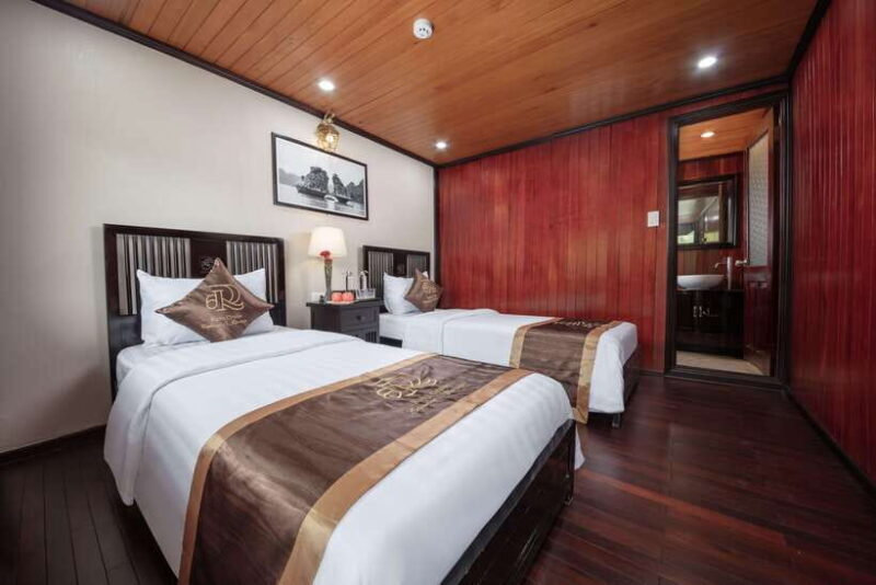 Hanoi: Ha Long Bay 2-Day 1-Night Tour by 4-star Luxury Junk - Who Is This Tour Best For?