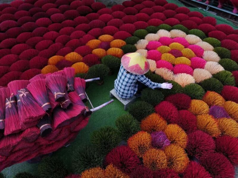 Hanoi: Hai Ly Ruined Church or Incense Village & Hat Village - The Conical Hat Village Experience