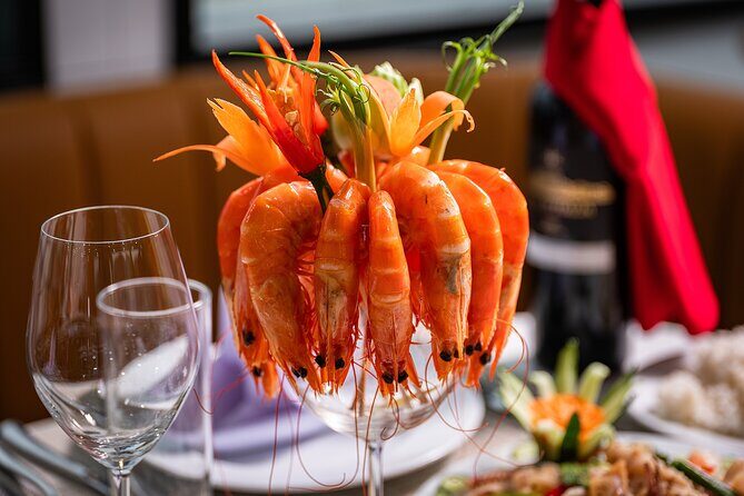 Hanoi : Halong Bay Cruise with Jacuzzi , Kayaking & Local Cuisine - Who Should Consider This Tour?