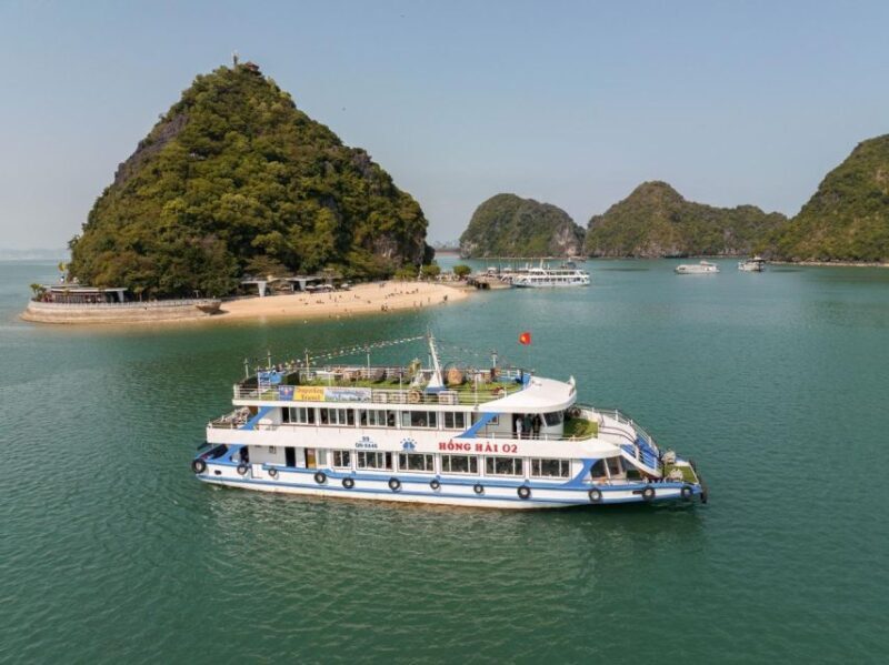 Hanoi: Halong Bay Cruise with Lunch, Caves, and Kayaking - Key Points